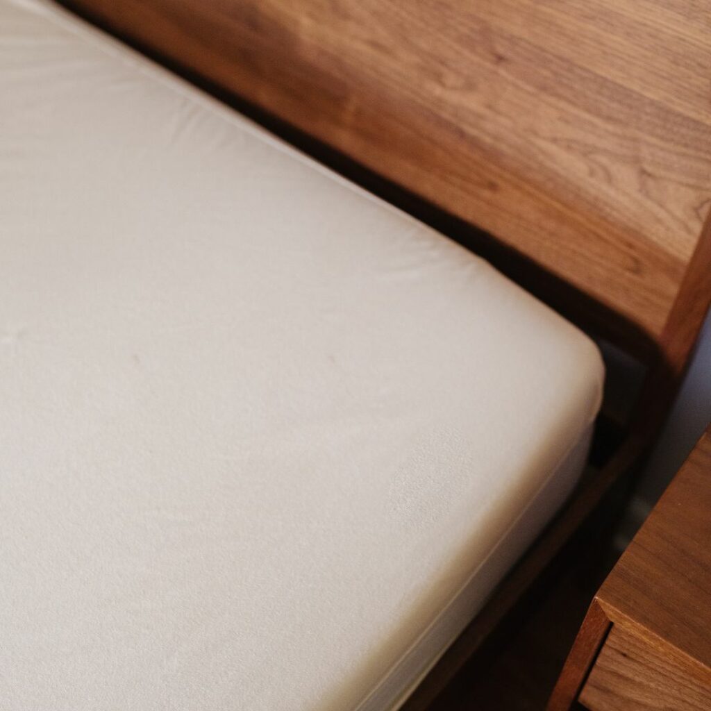 Organic Waterproof Mattress Protector - All Sizes | Savvy Rest